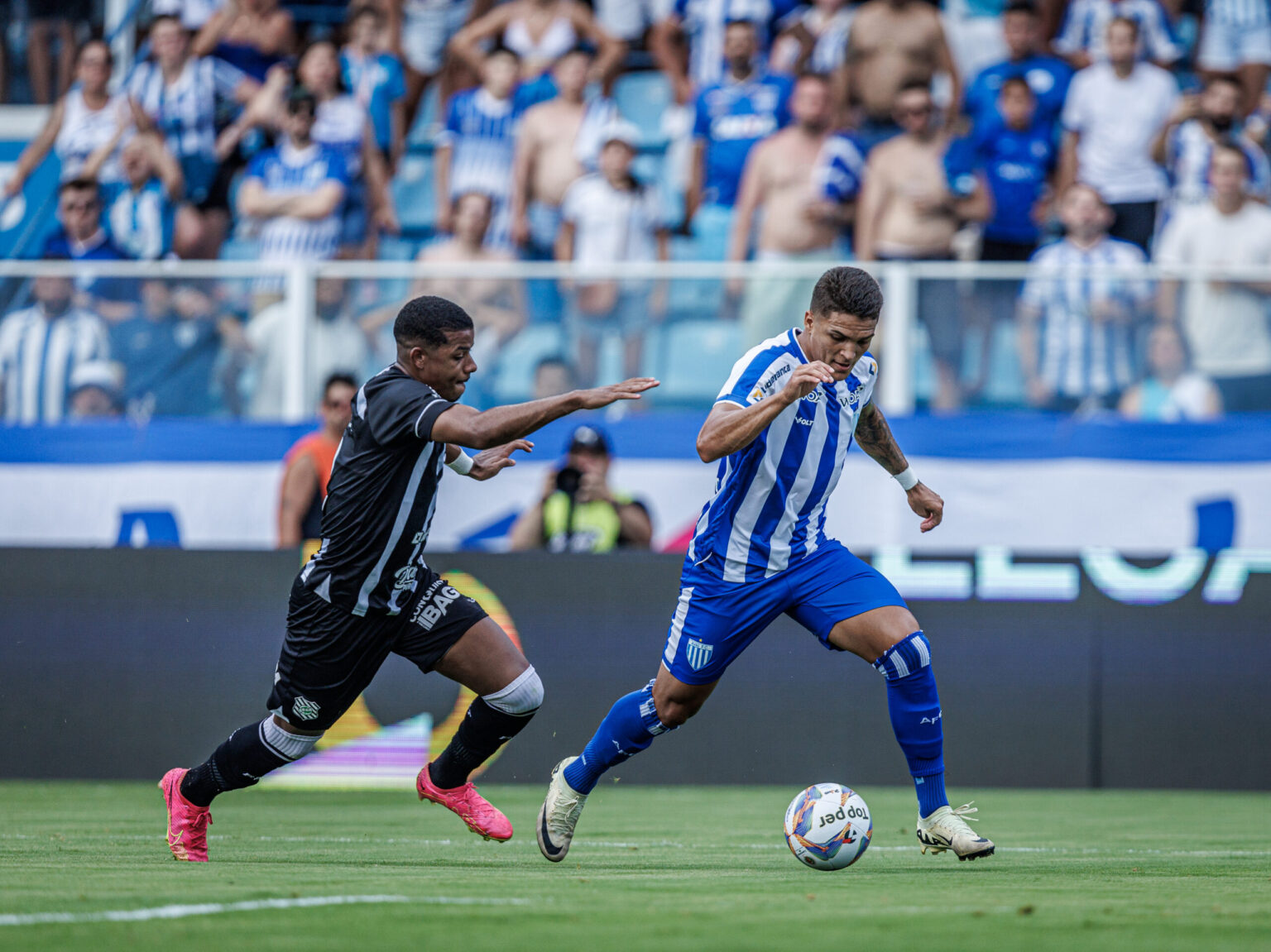 Avaí é superado no Clássico 458 — Avaí F.C.