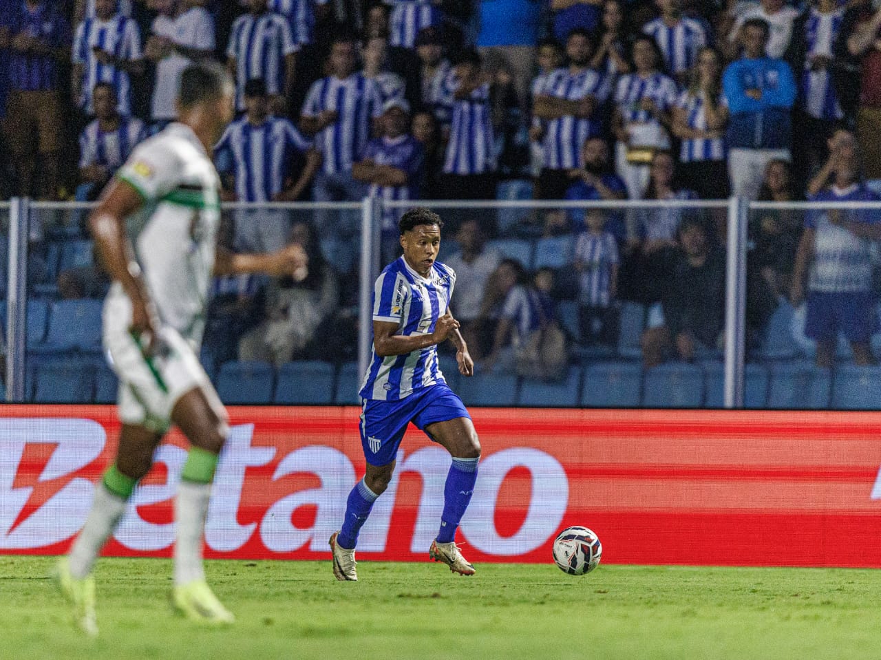 Avaí vence o América-MG e assume a liderança da Série B 2025 — Avaí F.C.